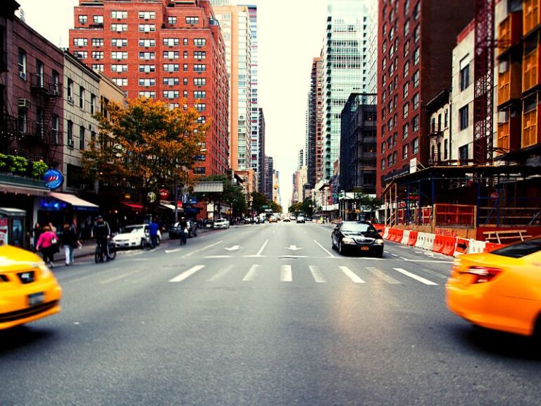 Top 8 Sustainable Cities in the US: Innovations & Initiatives